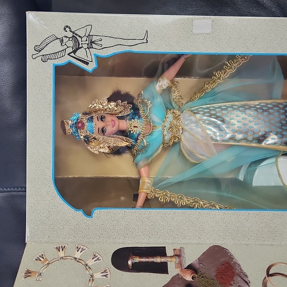 Mattel | Toys | The Great Eras Special Edition Queen Cleopatra Barbie ...